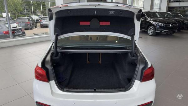 Balts BMW 530 2017 Marijampole, ar dzinēja tilpumu 2.00 L un nobraukumu 233 tūkst. km par 20999 €, foto 5 vietnē AUTOMOTO.COM.LV
