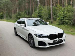 White BMW 530 2017 in Klaipeda, with an engine capacity of 2.00 L and mileage of 191 thousand km for 18400 €, photo 4 on AUTOMOTO.COM.LV