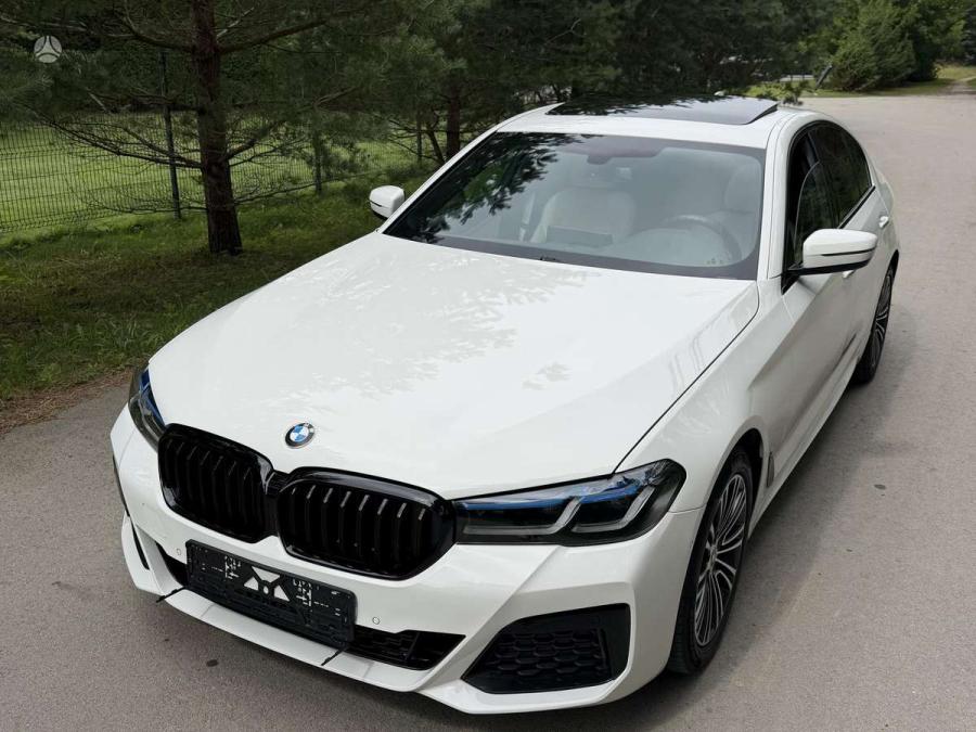 White BMW 530 2017 in Klaipeda, with an engine capacity of 2.00 L and mileage of 191 thousand km for 18400 €, photo 10 on AUTOMOTO.COM.LV