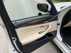 White BMW 530 2017 in Klaipeda, with an engine capacity of 2.00 L and mileage of 191 thousand km for 18400 €, photo 15 on AUTOMOTO.COM.LV