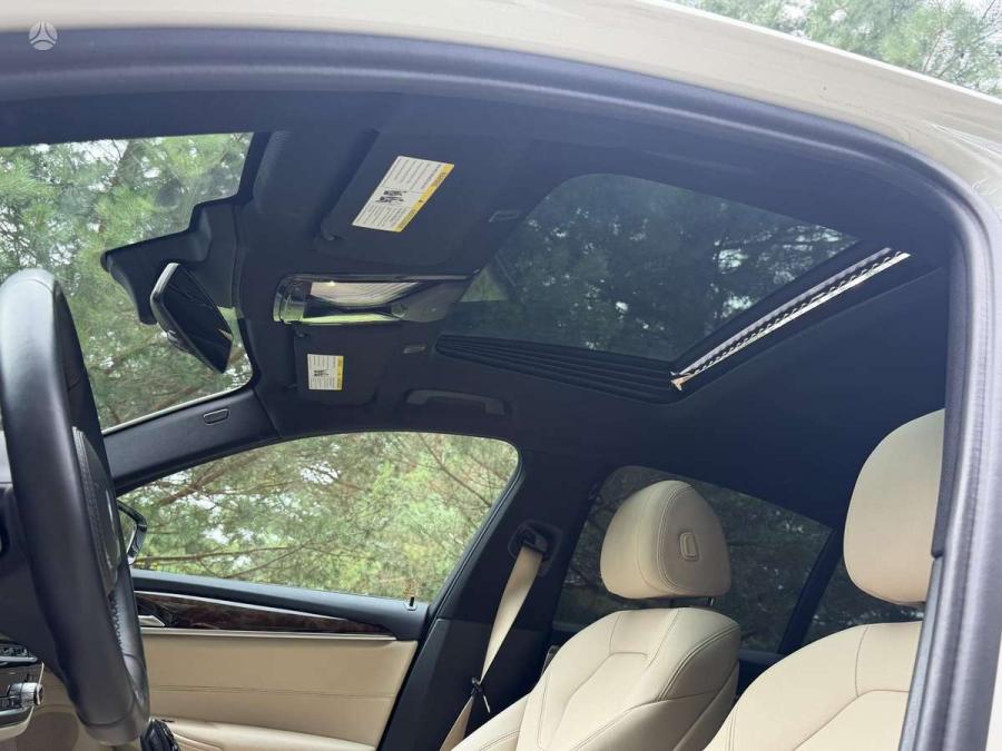 White BMW 530 2017 in Klaipeda, with an engine capacity of 2.00 L and mileage of 191 thousand km for 18400 €, photo 16 on AUTOMOTO.COM.LV