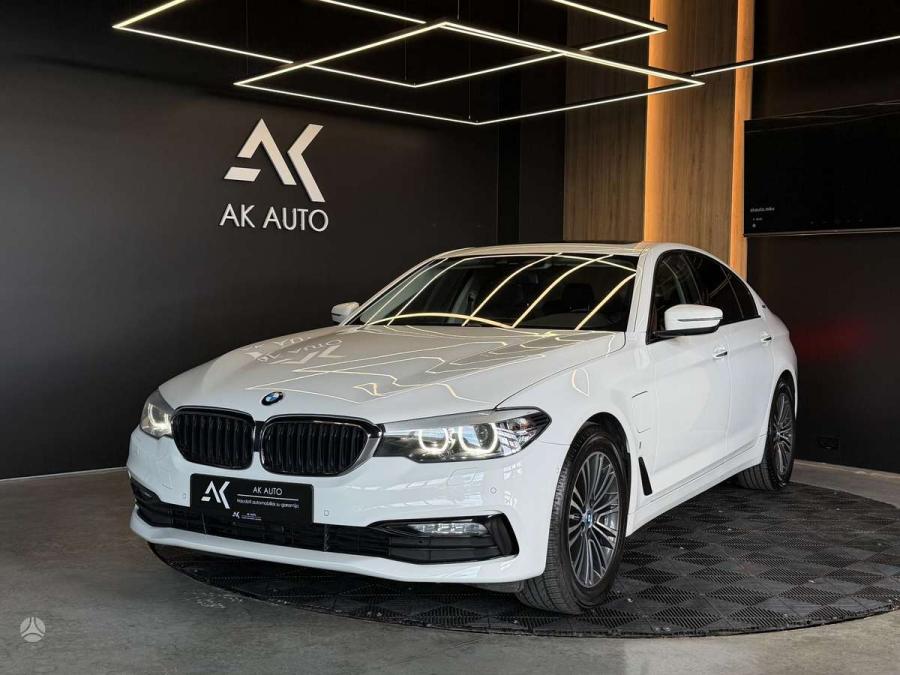 White BMW 530 2017 in Kaunas, with an engine capacity of 2.00 L and mileage of 224 thousand km for 18490 €, photo 6 on AUTOMOTO.COM.LV
