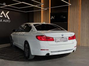 White BMW 530 2017 in Kaunas, with an engine capacity of 2.00 L and mileage of 224 thousand km for 18490 €, photo 10 on AUTOMOTO.COM.LV