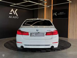 White BMW 530 2017 in Kaunas, with an engine capacity of 2.00 L and mileage of 224 thousand km for 18490 €, photo 11 on AUTOMOTO.COM.LV