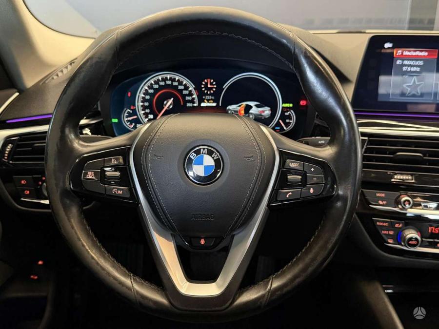 White BMW 530 2017 in Kaunas, with an engine capacity of 2.00 L and mileage of 224 thousand km for 18490 €, photo 15 on AUTOMOTO.COM.LV