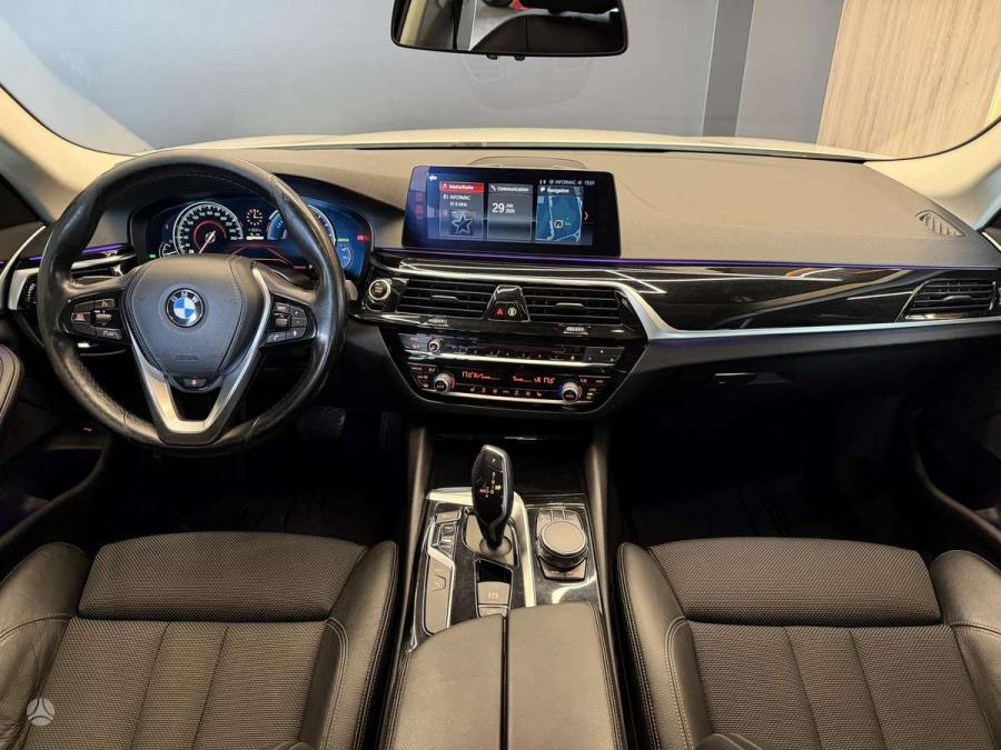 White BMW 530 2017 in Kaunas, with an engine capacity of 2.00 L and mileage of 224 thousand km for 18490 €, photo 17 on AUTOMOTO.COM.LV