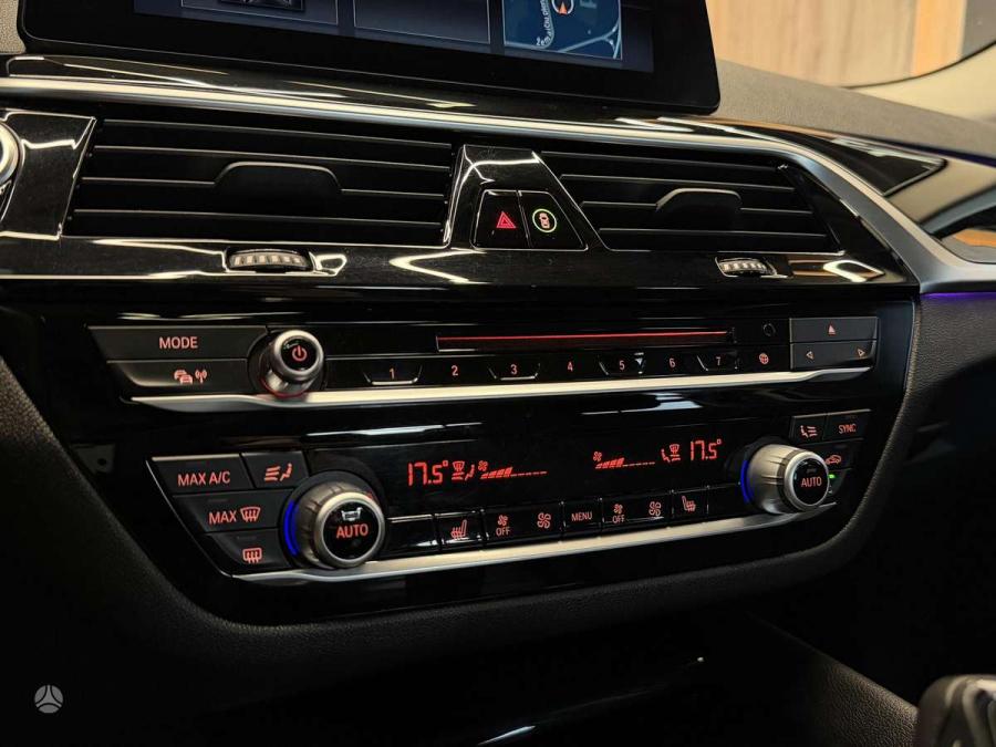 White BMW 530 2017 in Kaunas, with an engine capacity of 2.00 L and mileage of 224 thousand km for 18490 €, photo 22 on AUTOMOTO.COM.LV