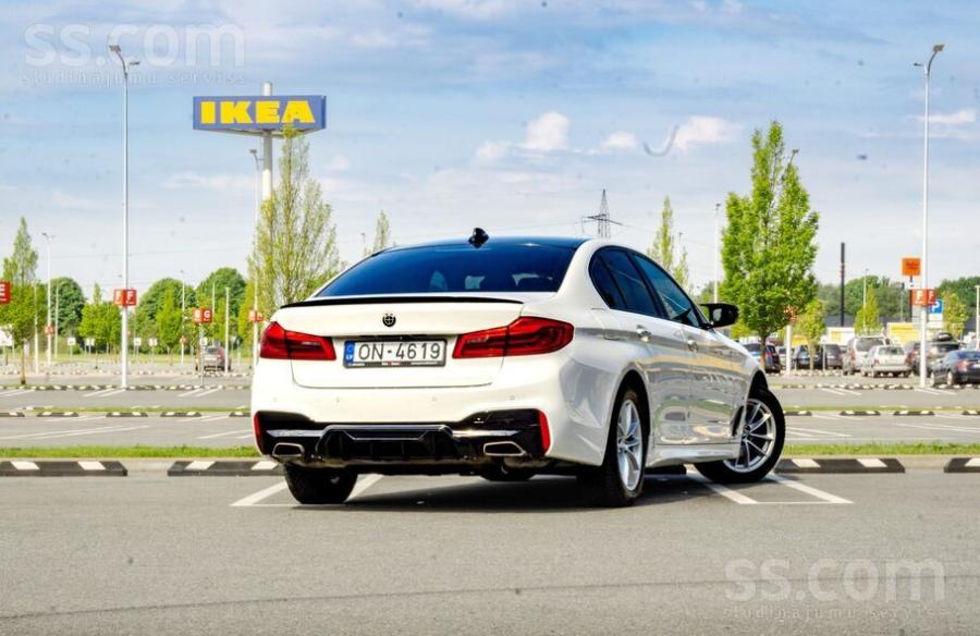 White BMW 530 2017 in Riga, with an engine capacity of 2.00 L and mileage of 213 thousand km for 19990 €, photo 6 on AUTOMOTO.COM.LV
