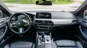 White BMW 530 2017 in Riga, with an engine capacity of 2.00 L and mileage of 213 thousand km for 19990 €, photo 12 on AUTOMOTO.COM.LV