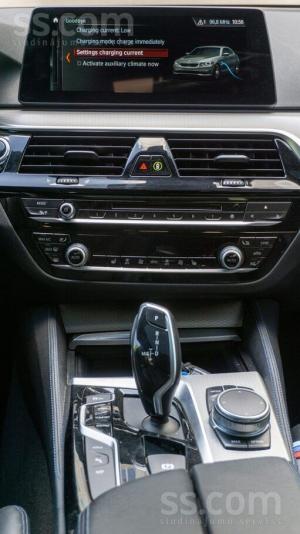 White BMW 530 2017 in Riga, with an engine capacity of 2.00 L and mileage of 213 thousand km for 19990 €, photo 13 on AUTOMOTO.COM.LV