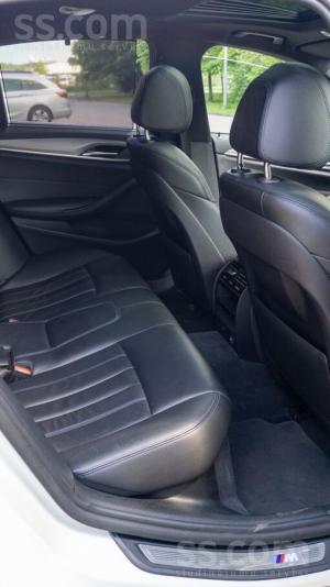 White BMW 530 2017 in Riga, with an engine capacity of 2.00 L and mileage of 213 thousand km for 19990 €, photo 31 on AUTOMOTO.COM.LV