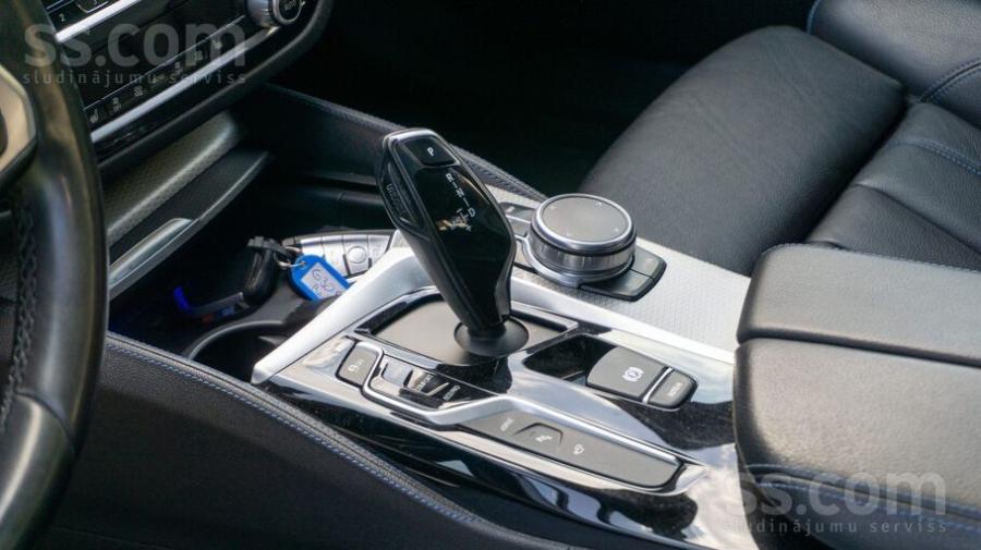 Balts BMW 530 2017 Rīga, ar dzinēja tilpumu 2.00 L un nobraukumu 213 tūkst. km par 19990 €, foto 15 vietnē AUTOMOTO.COM.LV