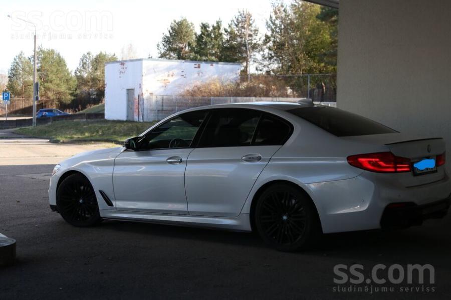 White BMW 530 2017 in Riga, with an engine capacity of 3.00 L and mileage of 158 thousand km for 29700 €, photo 6 on AUTOMOTO.COM.LV