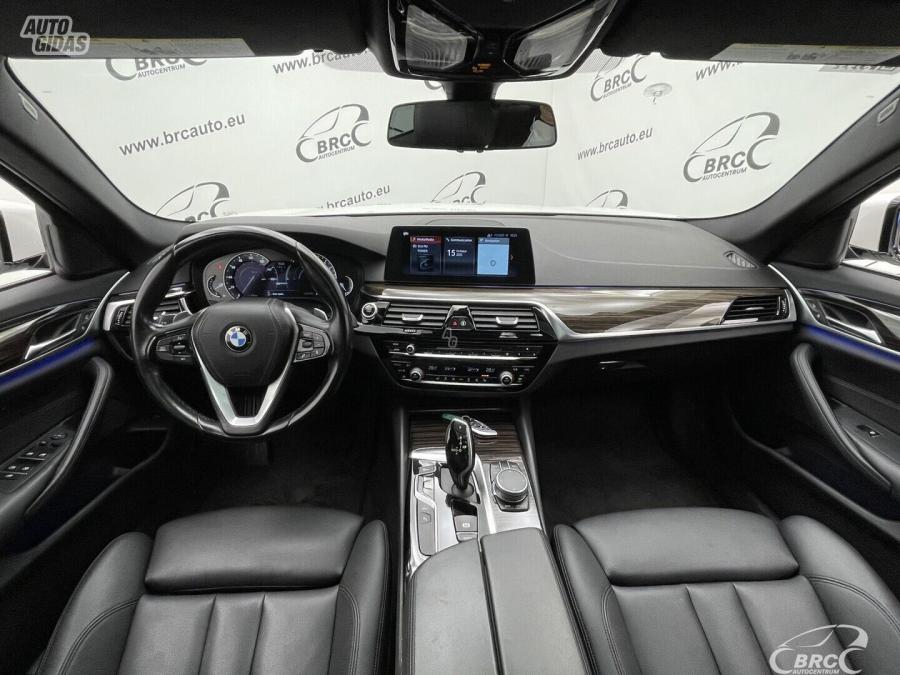 White BMW 530 2018 in Avizieniai, with an engine capacity of 2.00 L and mileage of 135 thousand km for 19900 €, photo 3 on AUTOMOTO.COM.LV