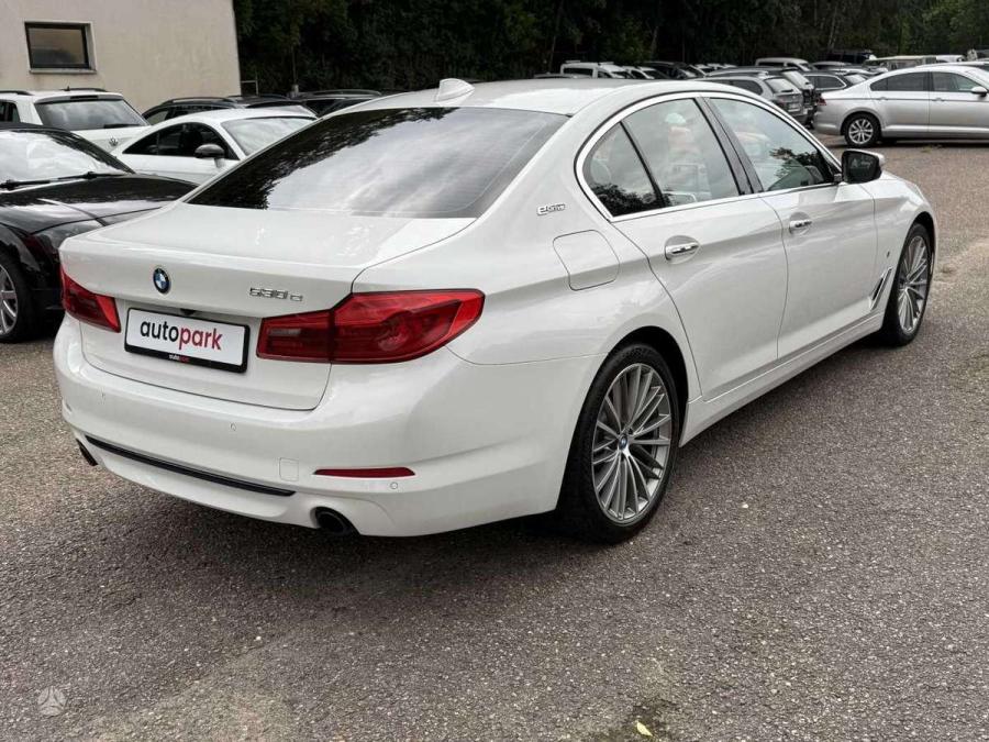 White BMW 530 2018 in Vilnius, with an engine capacity of 2.00 L and mileage of 116 thousand km for 17900 €, photo 5 on AUTOMOTO.COM.LV