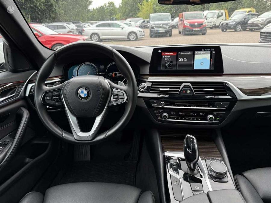 White BMW 530 2018 in Vilnius, with an engine capacity of 2.00 L and mileage of 116 thousand km for 17900 €, photo 7 on AUTOMOTO.COM.LV