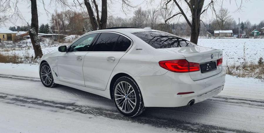 Balts BMW 530 2018 Šauļi, ar dzinēja tilpumu 2.00 L un nobraukumu 230 tūkst. km par 22500 €, foto 4 vietnē AUTOMOTO.COM.LV