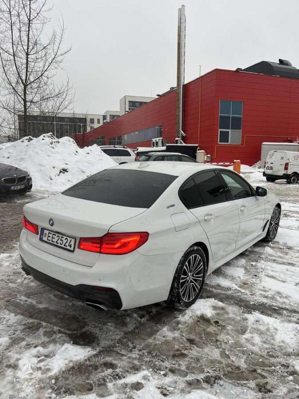 Balts BMW 530 2018 Viļņa, ar dzinēja tilpumu 2.00 L un nobraukumu 105 tūkst. km par 23000 €, foto 3 vietnē AUTOMOTO.COM.LV
