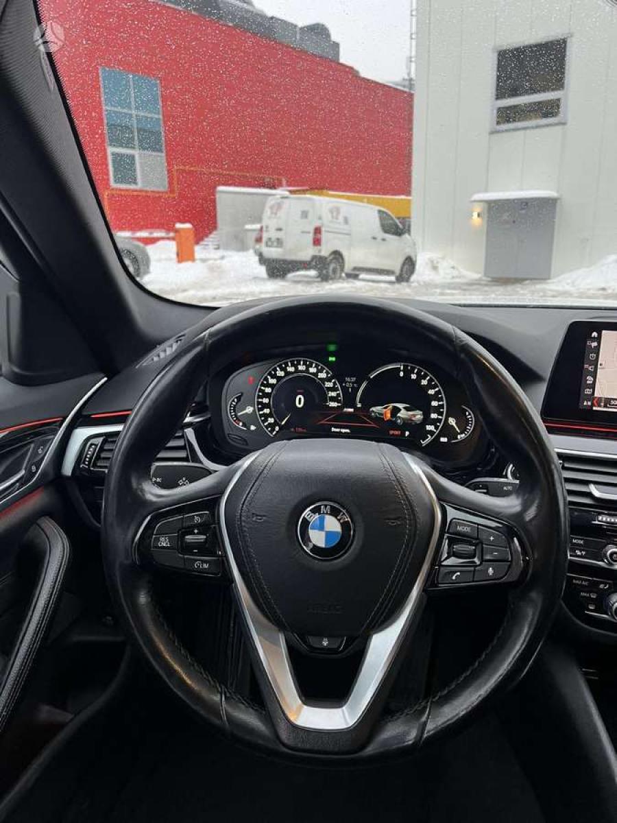 Balts BMW 530 2018 Viļņa, ar dzinēja tilpumu 2.00 L un nobraukumu 105 tūkst. km par 23000 €, foto 7 vietnē AUTOMOTO.COM.LV
