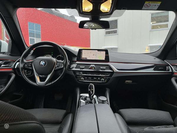 Balts BMW 530 2018 Viļņa, ar dzinēja tilpumu 2.00 L un nobraukumu 105 tūkst. km par 23000 €, foto 8 vietnē AUTOMOTO.COM.LV