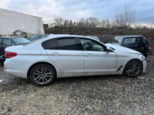 White BMW 530 2018 in Sakiai, with an engine capacity of 2.99 L and mileage of 164 thousand km for 11200 €, photo 3 on AUTOMOTO.COM.LV