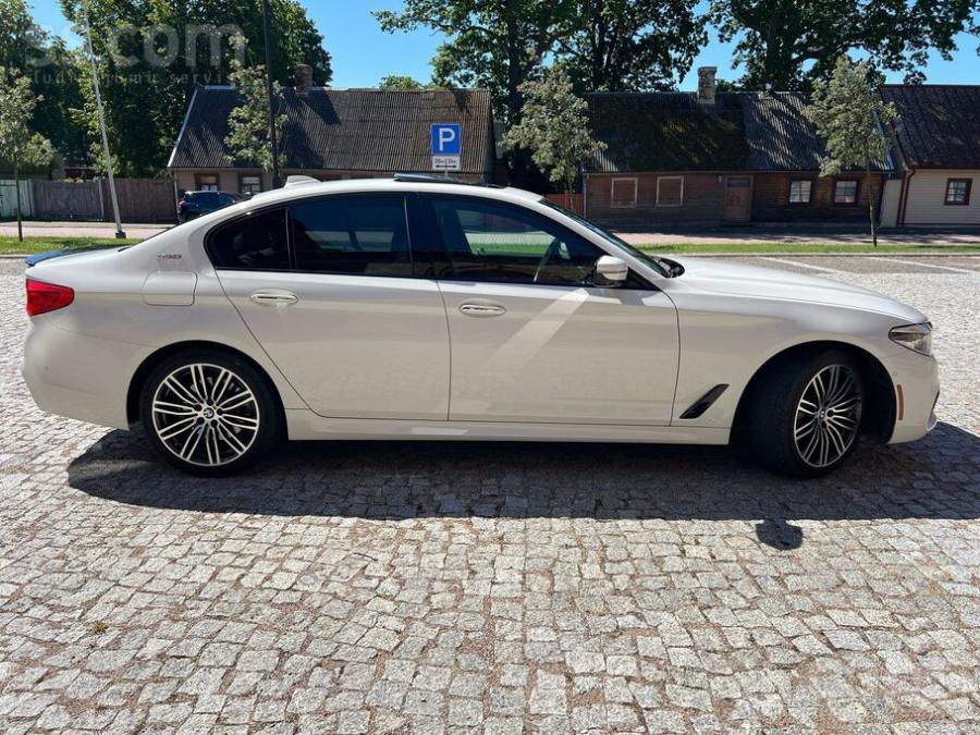 Balts BMW 530 2018 Rīga, ar dzinēja tilpumu 2.00 L un nobraukumu 97 tūkst. km par 28400 €, foto 3 vietnē AUTOMOTO.COM.LV