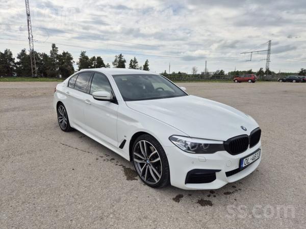 White BMW 530 2018 in Tukums, with an engine capacity of 2.00 L and mileage of 172 thousand km for 22550 €, photo 4 on AUTOMOTO.COM.LV