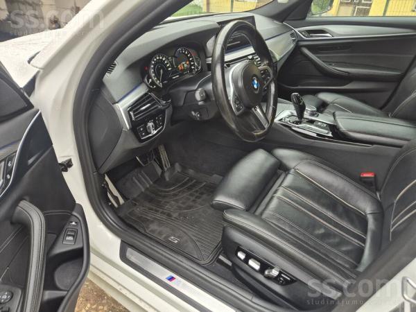 White BMW 530 2018 in Tukums, with an engine capacity of 2.00 L and mileage of 172 thousand km for 22550 €, photo 10 on AUTOMOTO.COM.LV