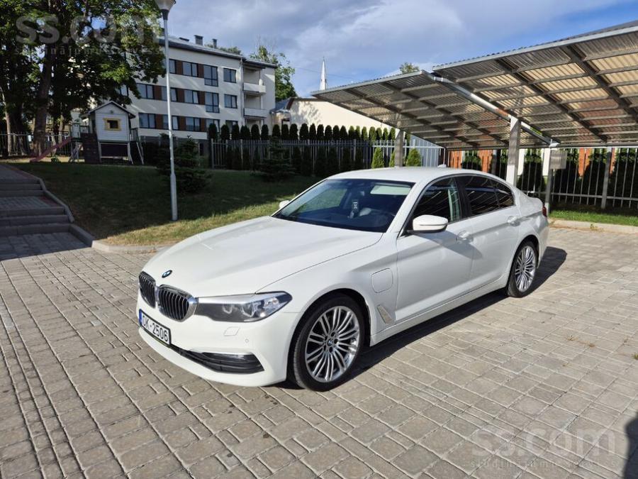 Balts BMW 530 2018 Rēzekne, ar dzinēja tilpumu 2.00 L un nobraukumu 252 tūkst. km par 17750 €, foto 1 vietnē AUTOMOTO.COM.LV