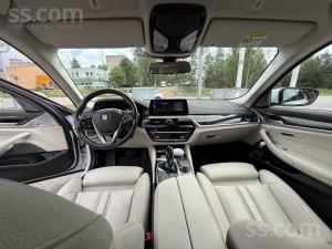 Balts BMW 530 2018 Daugavpils, ar dzinēja tilpumu 3.00 L un nobraukumu 137 tūkst. km par 26500 €, foto 17 vietnē AUTOMOTO.COM.LV