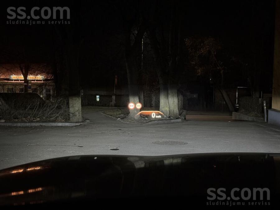 Balts BMW 530 2018 Daugavpils, ar dzinēja tilpumu 3.00 L un nobraukumu 137 tūkst. km par 26500 €, foto 25 vietnē AUTOMOTO.COM.LV