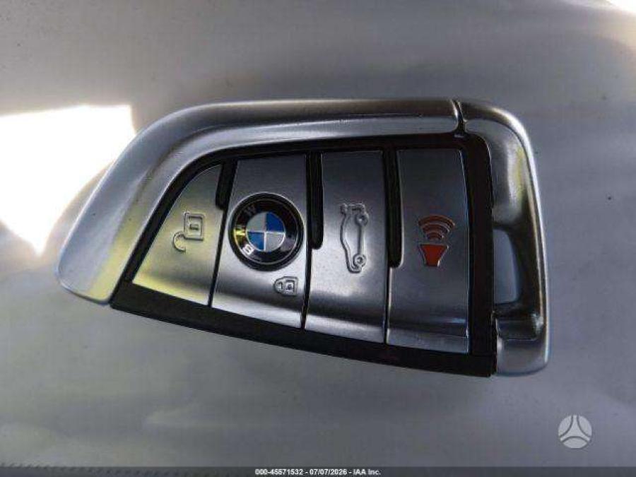 Balts BMW 530 2018 Klaipėda, ar dzinēja tilpumu 2.00 L un nobraukumu 85 tūkst. km par 9900 €, foto 12 vietnē AUTOMOTO.COM.LV