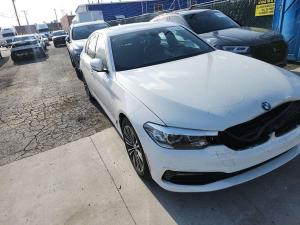 White BMW 530 2018 in Vilnius, with an engine capacity of 2.00 L and mileage of 140 thousand km for 11600 €, photo 4 on AUTOMOTO.COM.LV
