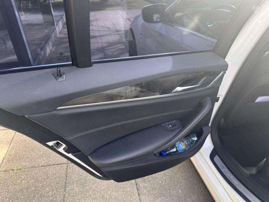 Balts BMW 530 2018 Kauņa, ar dzinēja tilpumu 2.00 L un nobraukumu 200 tūkst. km par 15900 €, foto 9 vietnē AUTOMOTO.COM.LV
