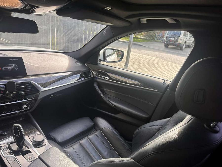 Balts BMW 530 2018 Kauņa, ar dzinēja tilpumu 2.00 L un nobraukumu 200 tūkst. km par 15900 €, foto 13 vietnē AUTOMOTO.COM.LV