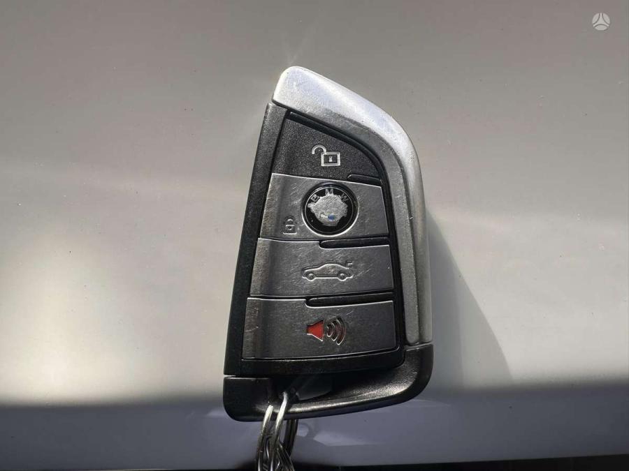 Balts BMW 530 2018 Kauņa, ar dzinēja tilpumu 2.00 L un nobraukumu 200 tūkst. km par 15900 €, foto 30 vietnē AUTOMOTO.COM.LV