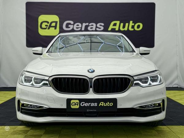 White BMW 530 2018 in Vilnius, with an engine capacity of 2.00 L and mileage of 83 thousand km for 25400 €, photo 2 on AUTOMOTO.COM.LV