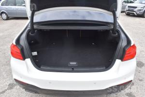 White BMW 530 2018 in Kuldiga, with an engine capacity of 2.00 L and mileage of 0 thousand km for 26550 €, photo 6 on AUTOMOTO.COM.LV