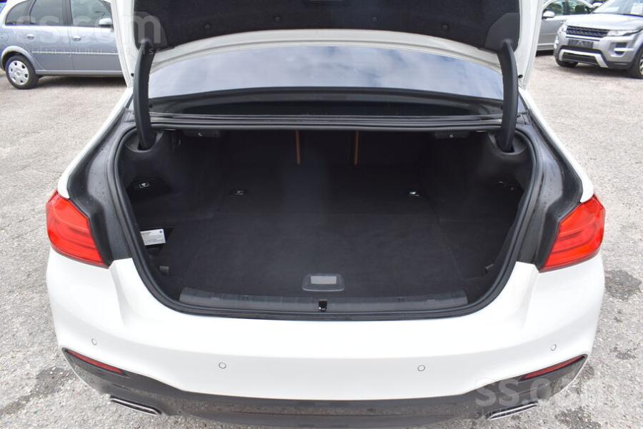 White BMW 530 2018 in Kuldiga, with an engine capacity of 2.00 L and mileage of 0 thousand km for 26550 €, photo 6 on AUTOMOTO.COM.LV