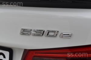 White BMW 530 2018 in Kuldiga, with an engine capacity of 2.00 L and mileage of 0 thousand km for 26550 €, photo 30 on AUTOMOTO.COM.LV