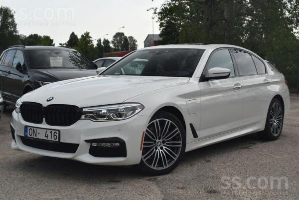 White BMW 530 2018 in Kuldiga, with an engine capacity of 2.00 L and mileage of 0 thousand km for 26550 €, photo 1 on AUTOMOTO.COM.LV