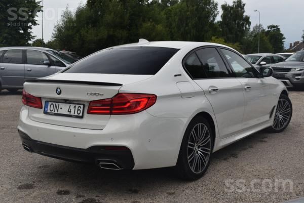 White BMW 530 2018 in Kuldiga, with an engine capacity of 2.00 L and mileage of 0 thousand km for 26550 €, photo 2 on AUTOMOTO.COM.LV