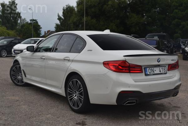 White BMW 530 2018 in Kuldiga, with an engine capacity of 2.00 L and mileage of 0 thousand km for 26550 €, photo 3 on AUTOMOTO.COM.LV