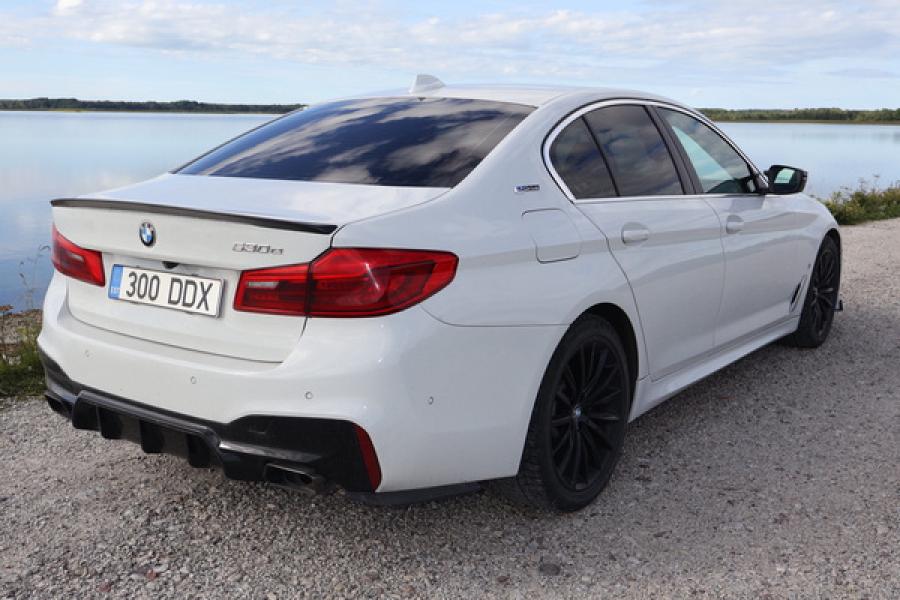 Balts BMW 530 2018 Tallina, ar dzinēja tilpumu 2.00 L un nobraukumu 185 tūkst. km par 18900 €, foto 6 vietnē AUTOMOTO.COM.LV