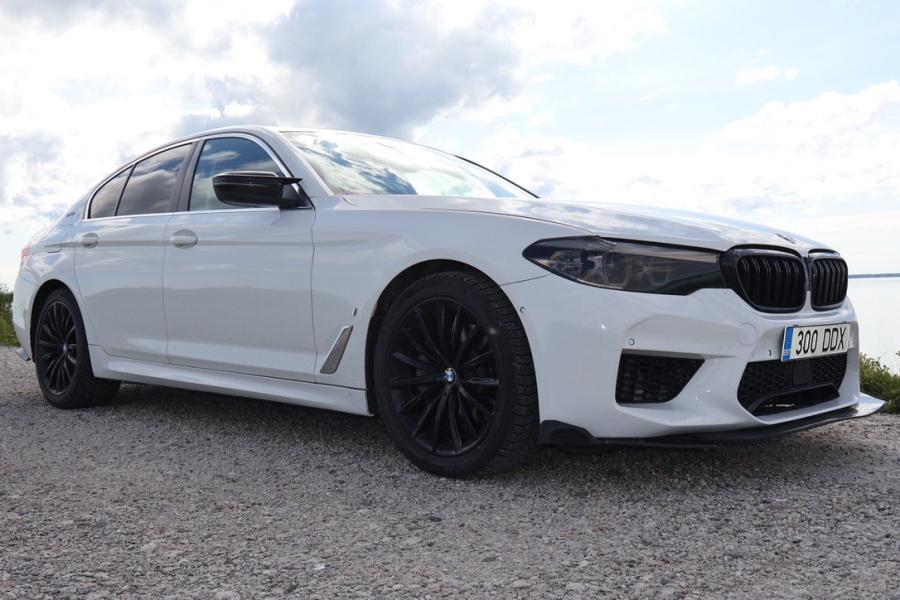 Balts BMW 530 2018 Tallina, ar dzinēja tilpumu 2.00 L un nobraukumu 185 tūkst. km par 18900 €, foto 12 vietnē AUTOMOTO.COM.LV
