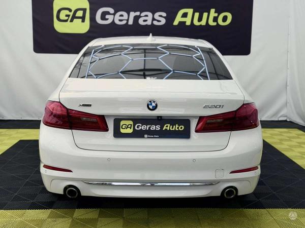 White BMW 530 2018 in Vilnius, with an engine capacity of 2.00 L and mileage of 83 thousand km for 25350 €, photo 6 on AUTOMOTO.COM.LV