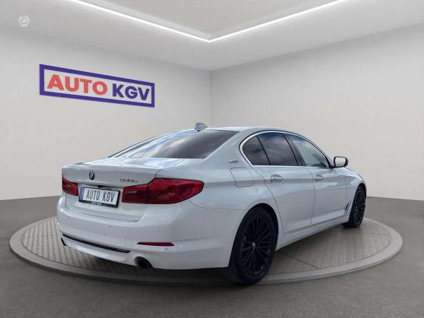 Balts BMW 530 2018 Kauņa, ar dzinēja tilpumu 2.00 L un nobraukumu 200 tūkst. km par 17999 €, foto 6 vietnē AUTOMOTO.COM.LV