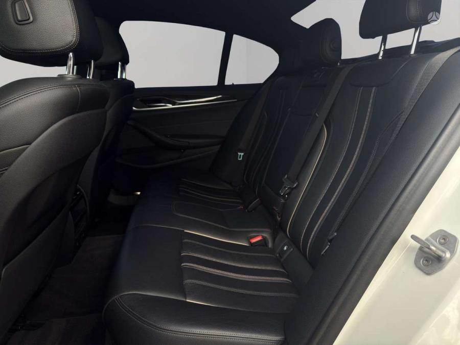 Balts BMW 530 2018 Kauņa, ar dzinēja tilpumu 2.00 L un nobraukumu 200 tūkst. km par 17999 €, foto 12 vietnē AUTOMOTO.COM.LV