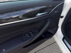 Balts BMW 530 2018 Kauņa, ar dzinēja tilpumu 2.00 L un nobraukumu 200 tūkst. km par 17999 €, foto 14 vietnē AUTOMOTO.COM.LV