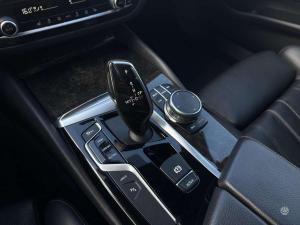 Balts BMW 530 2018 Kauņa, ar dzinēja tilpumu 2.00 L un nobraukumu 200 tūkst. km par 17999 €, foto 16 vietnē AUTOMOTO.COM.LV